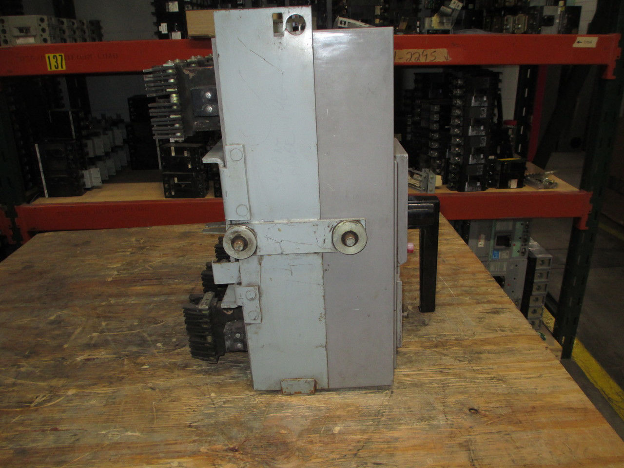 TPSS6610 GE Power Break Breaker 1000 Amp 600 VAC M/O D/O | Used ...