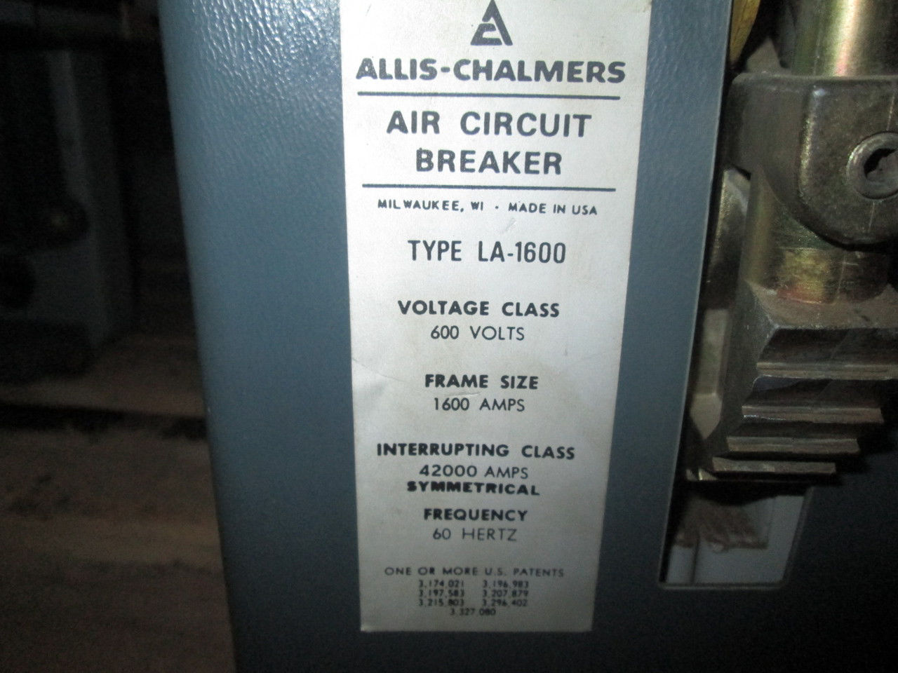 LA-1600 Allis-Chalmers 1600A 600V Air Circuit Breaker MO/DO | Used ...
