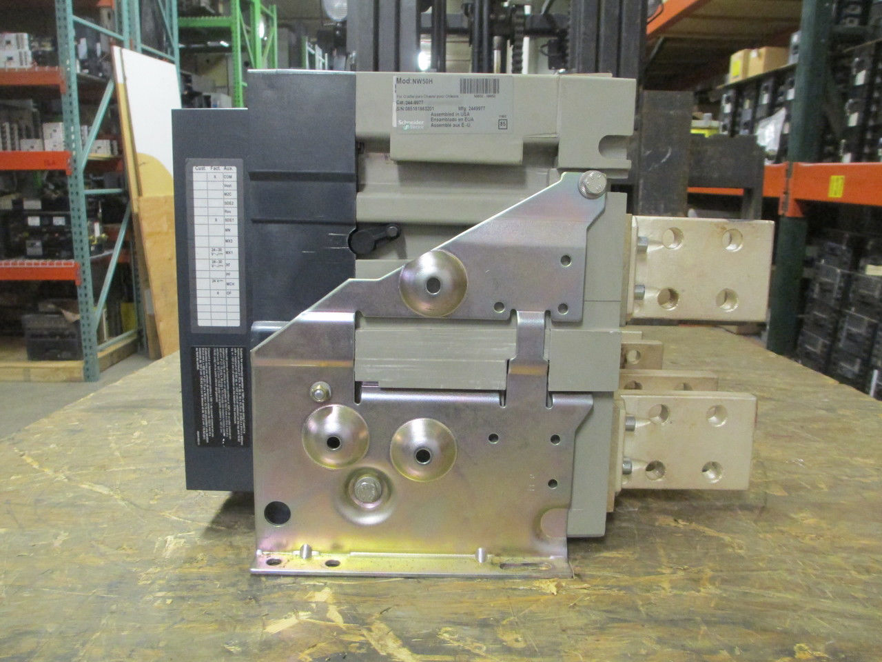 Square D (Schneider) Masterpact NW50H Circuit Breaker 5000 Amp 600 VAC ...