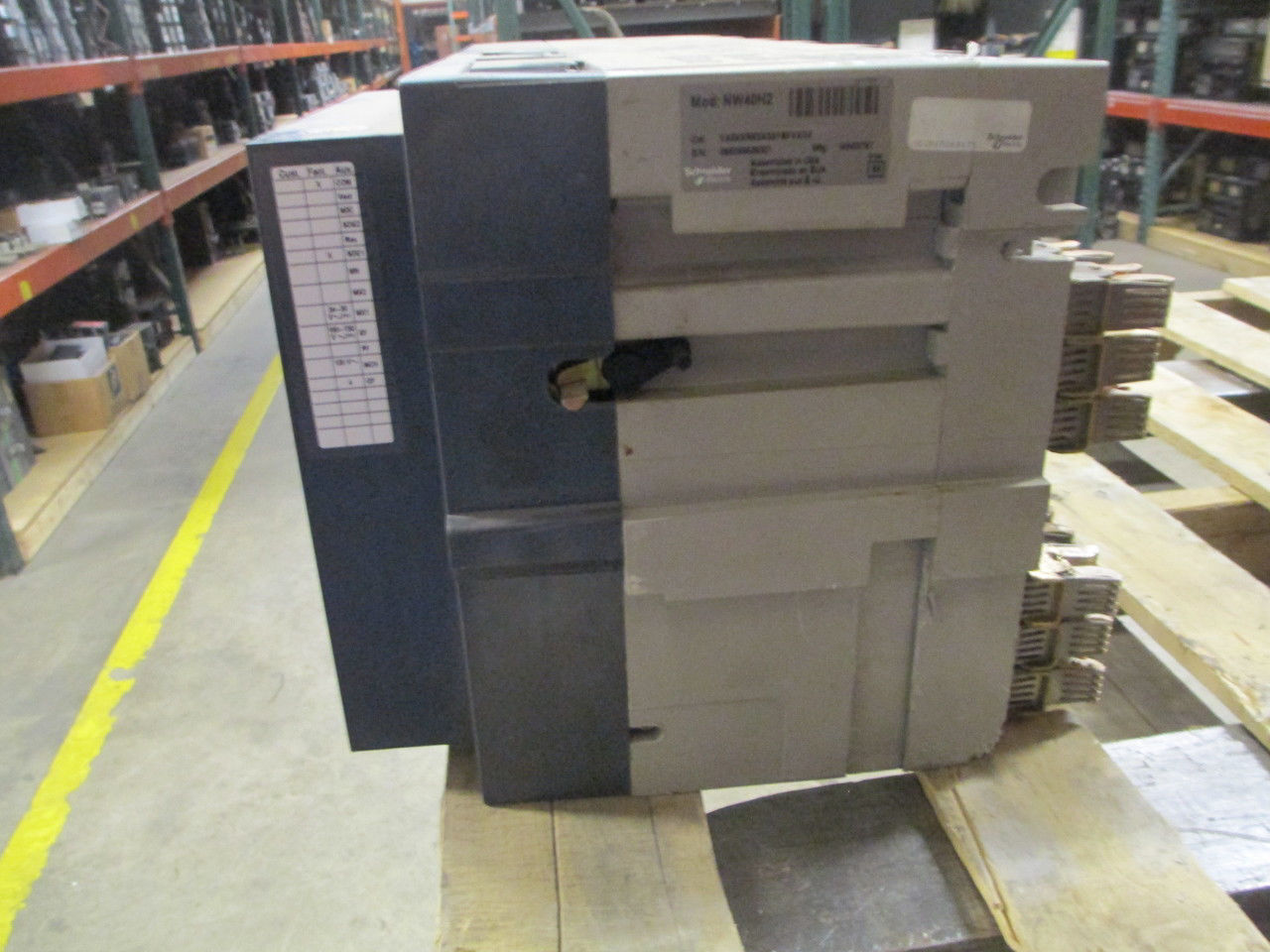 Square D Masterpact NW40H2 Circuit Breaker 4000 Amp 600 VAC E/O D/O ...