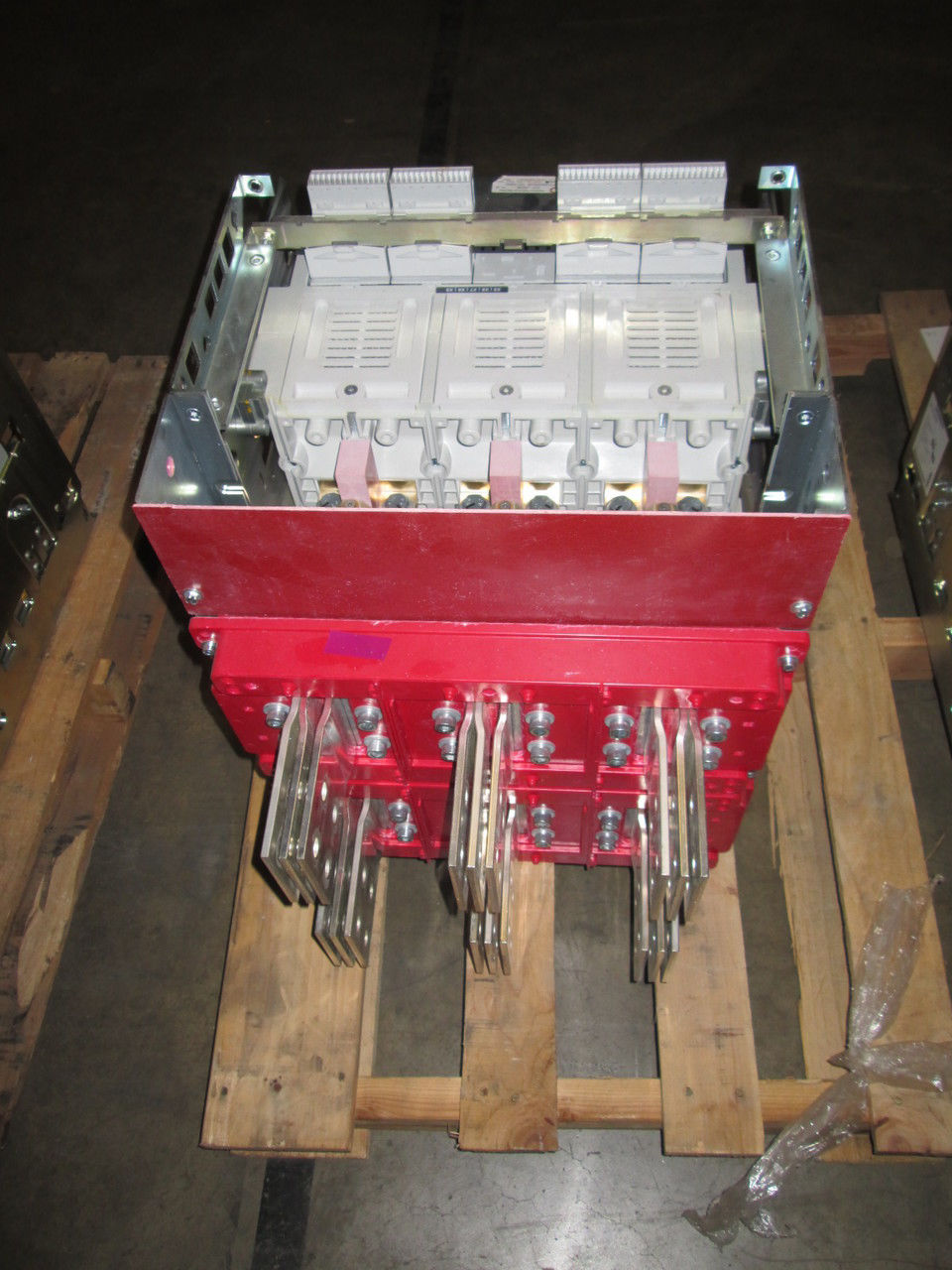 WLL2D320 Siemens 2000A Frame 2000A Rated 600V Power Circuit Breaker M/O ...