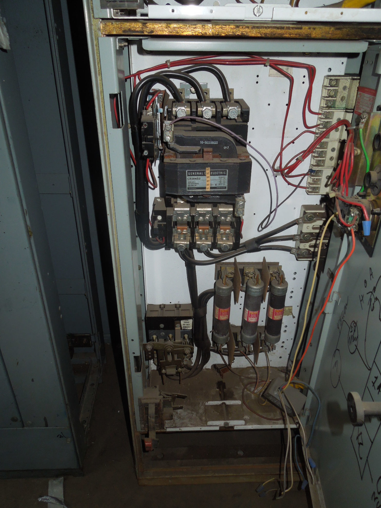 GE 8000 Line MCC 600 Amp MLO 480Y/277 Volt R&G | Used & Refurbished ...