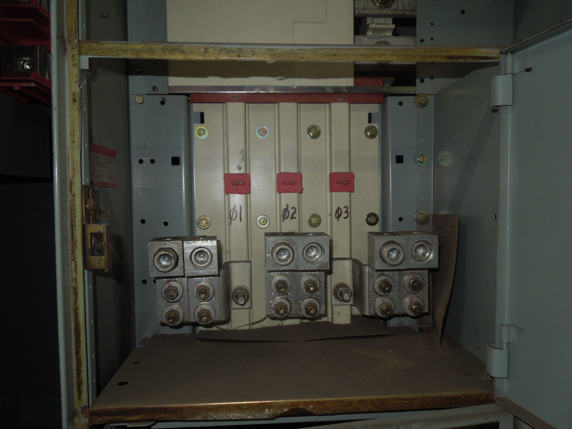 GE 8000 Line MCC 600 Amp MLO 480Y/277 Volt R&G | Used & Refurbished ...