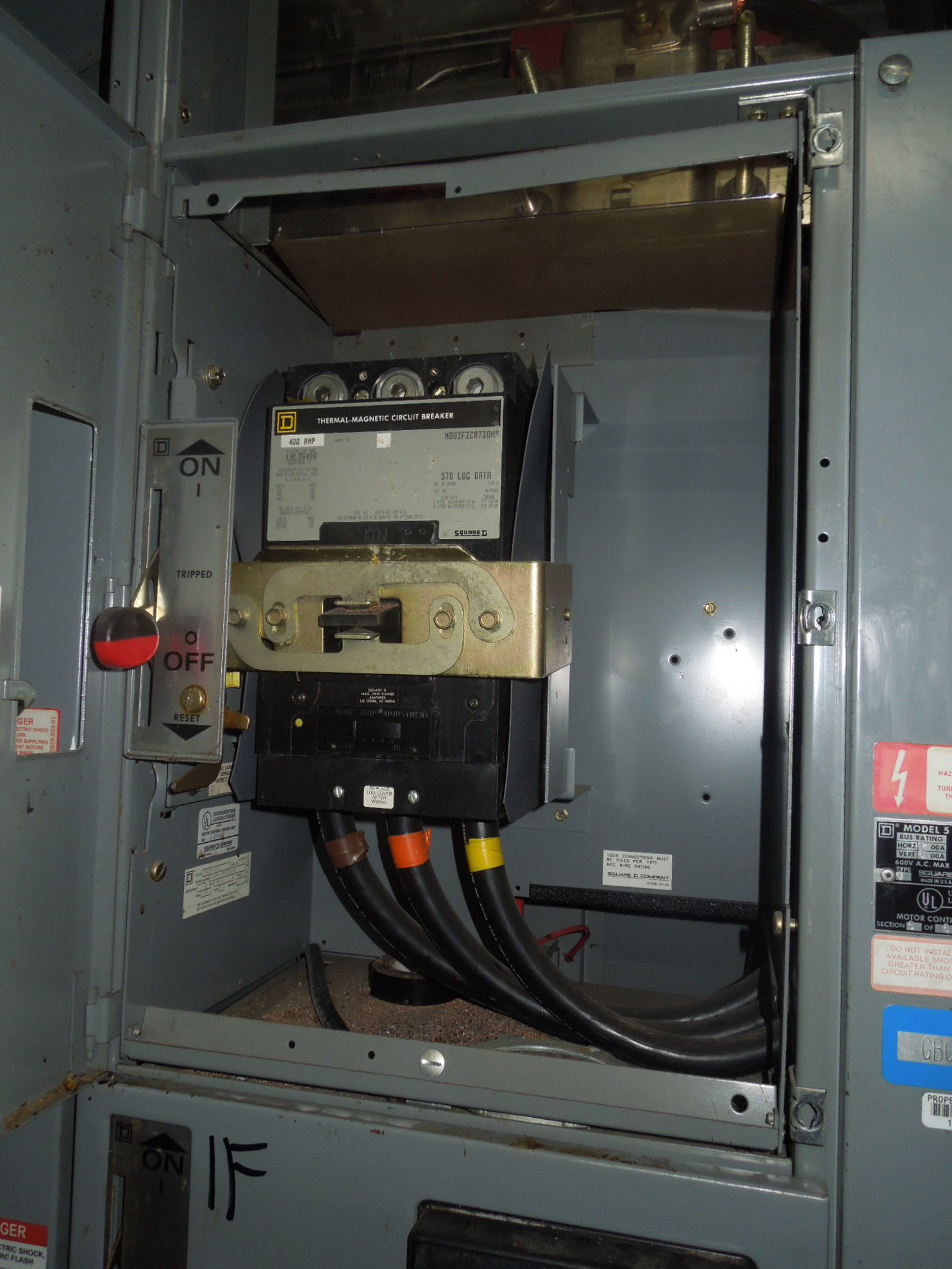 Square D Model 5 MCC 400 Amp LHL36400 Breaker Main 480Y/277 Volt R&G ...