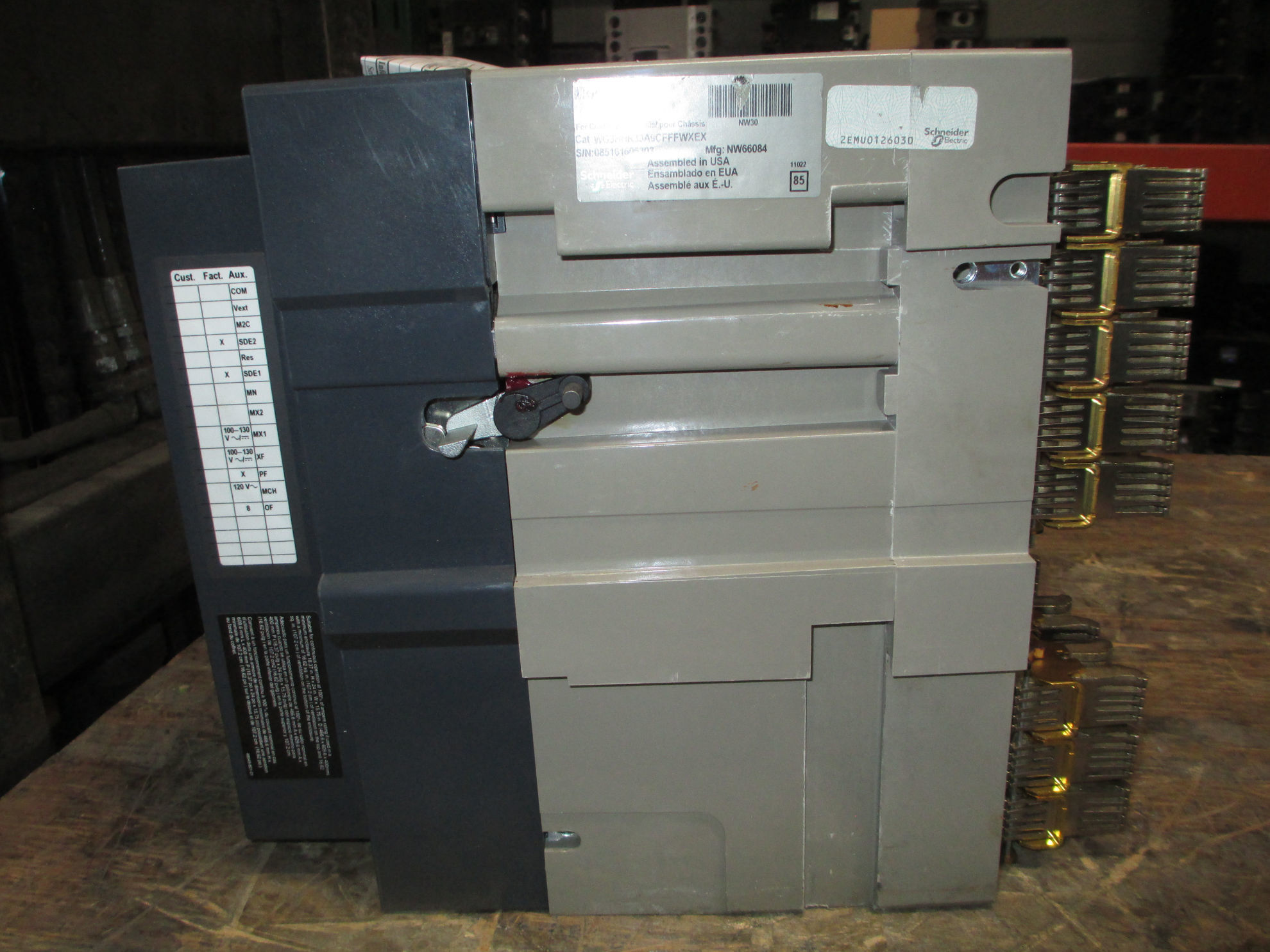 NW30H Schneider Electric MasterPact Breaker 3000 Amp 600 VAC LSI M/O D ...