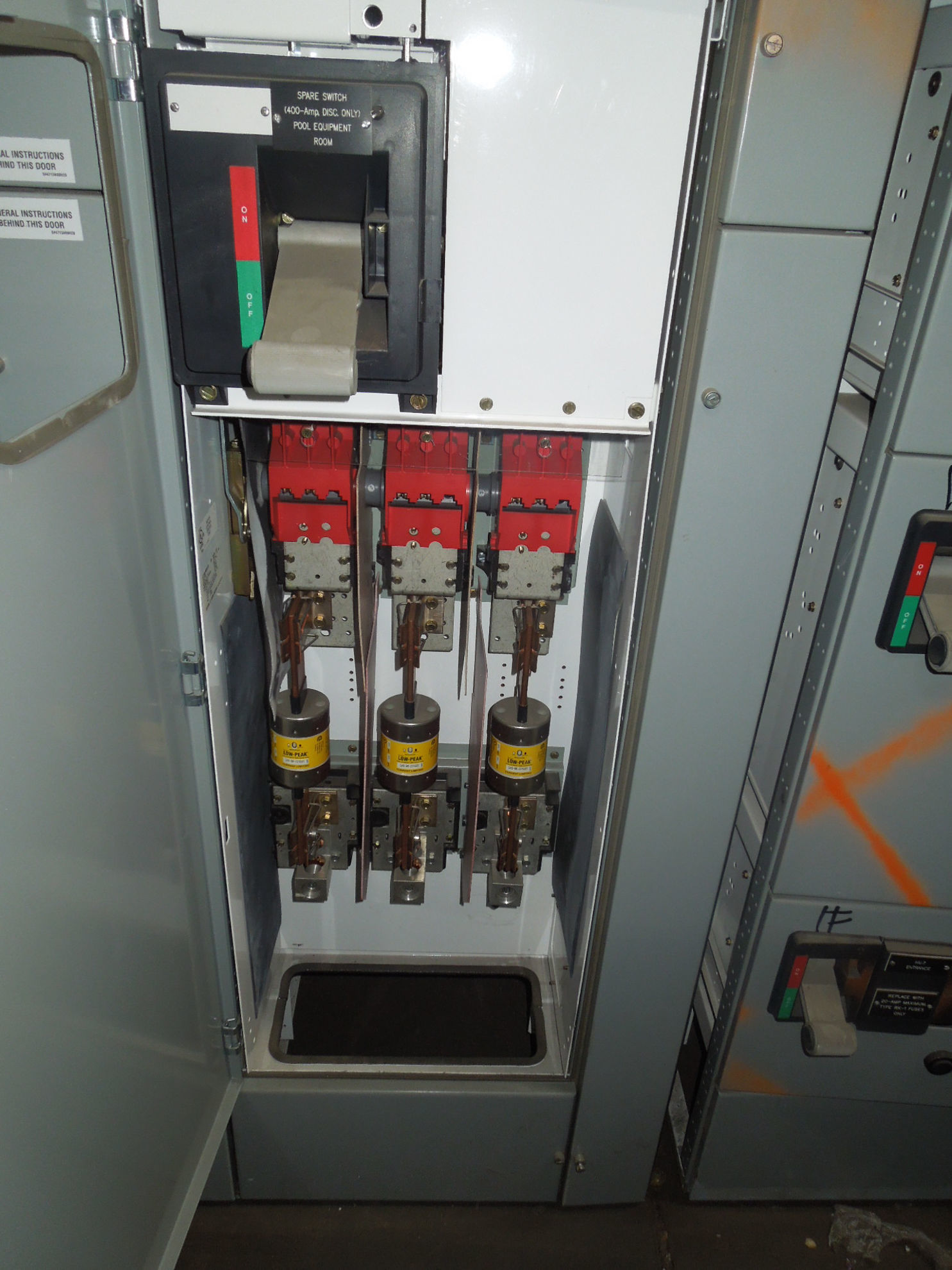 Eaton 2100 Series MCC 600 Amp MLO 480Y/277 Volt R&G | Used ...