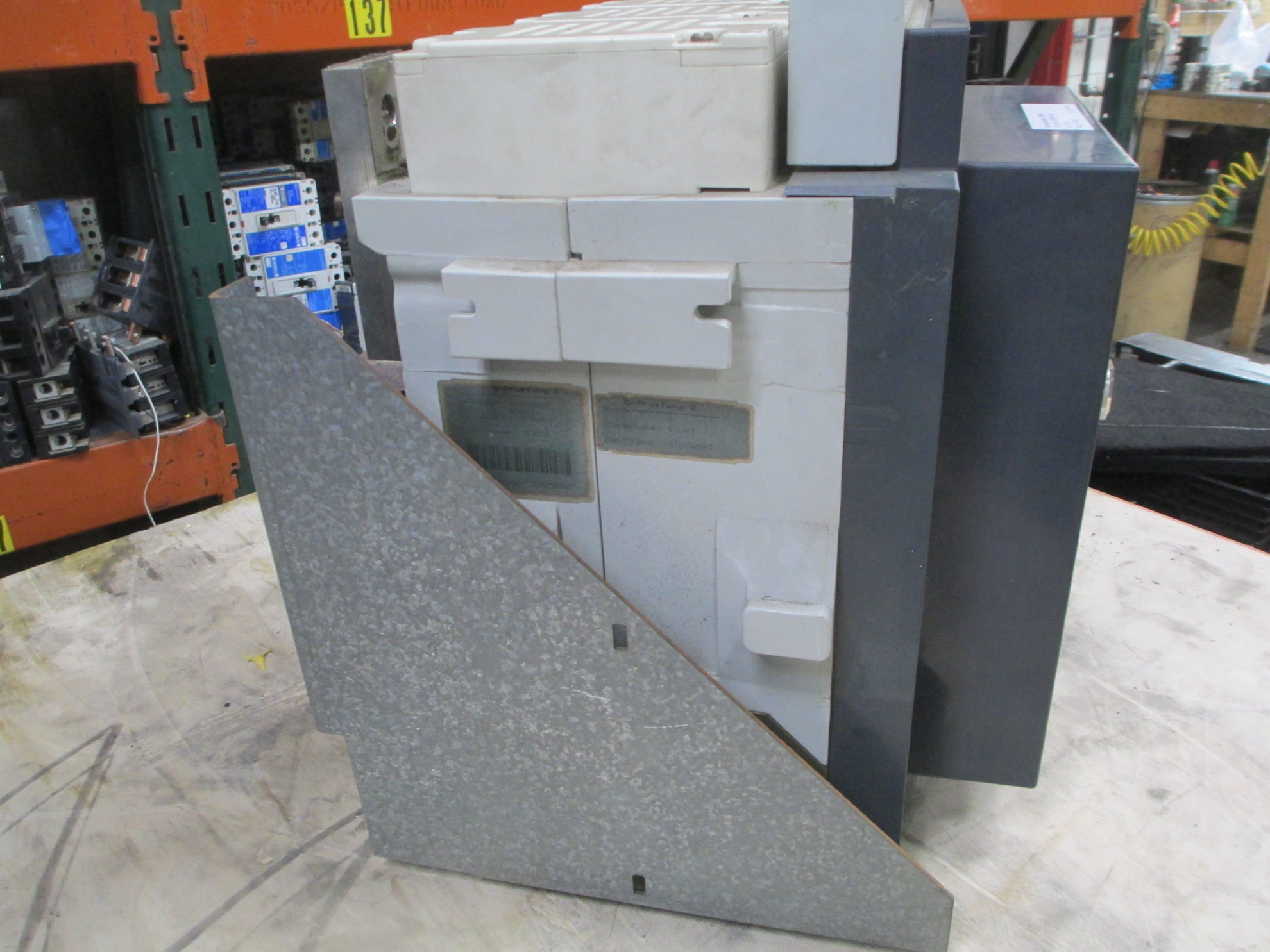 Siemens 3WN6 Circuit Breaker 2000A 500/690 VAC E/O F/M | Used ...