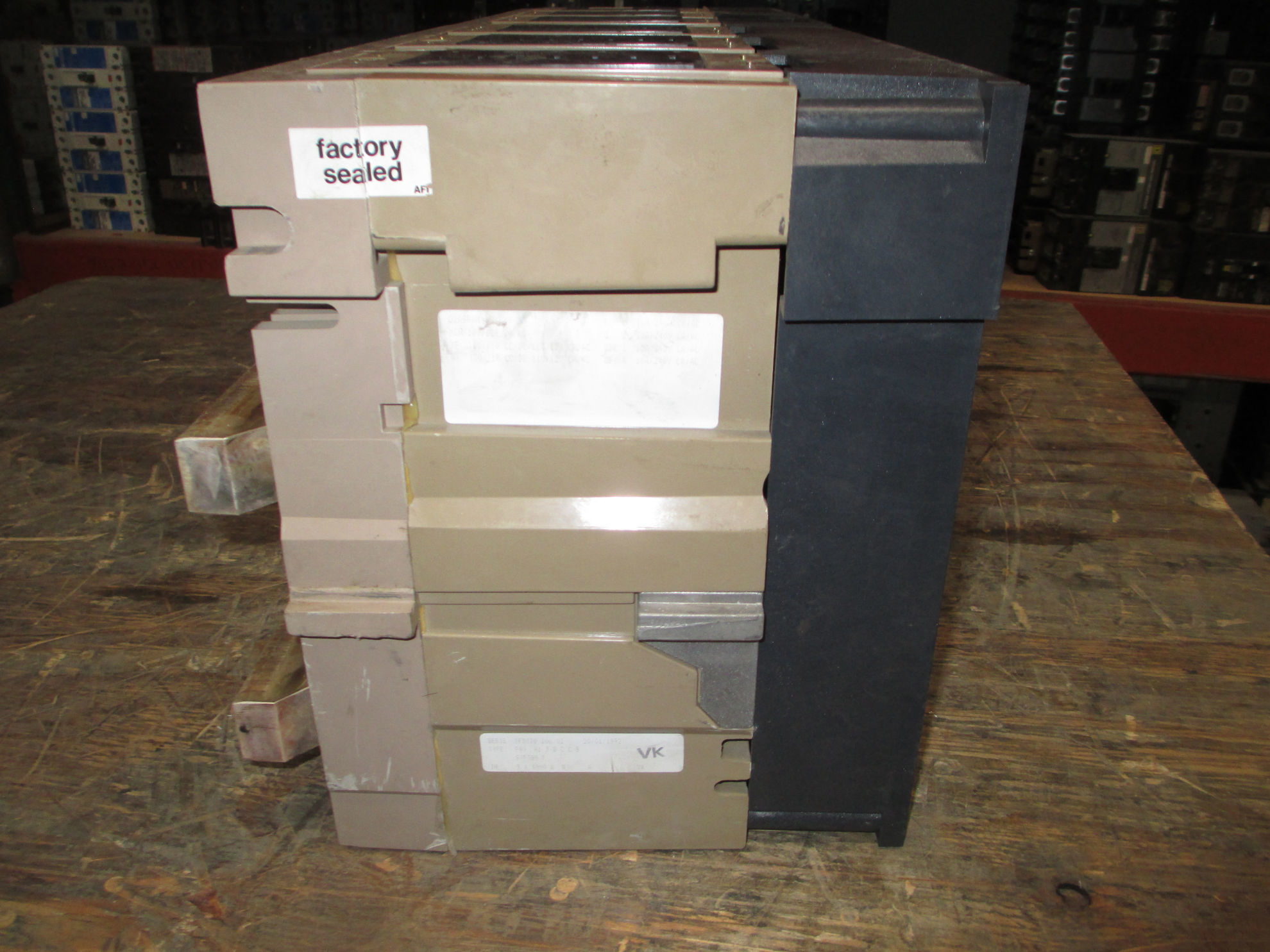 Merlin Gerin MasterPact MP40H1 Circuit Breaker 4000A 600 VAC M/O D/O ...