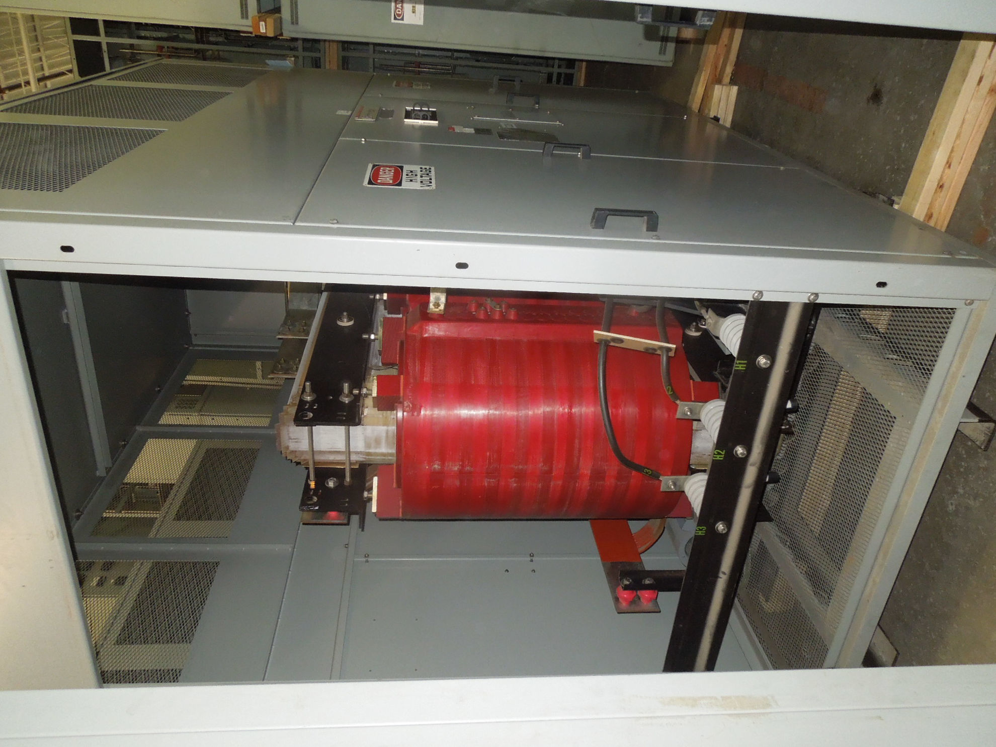 Cutler-Hammer 2000/2667 KVA 12470-480Y/277 Volt Medium Voltage Dry Type ...