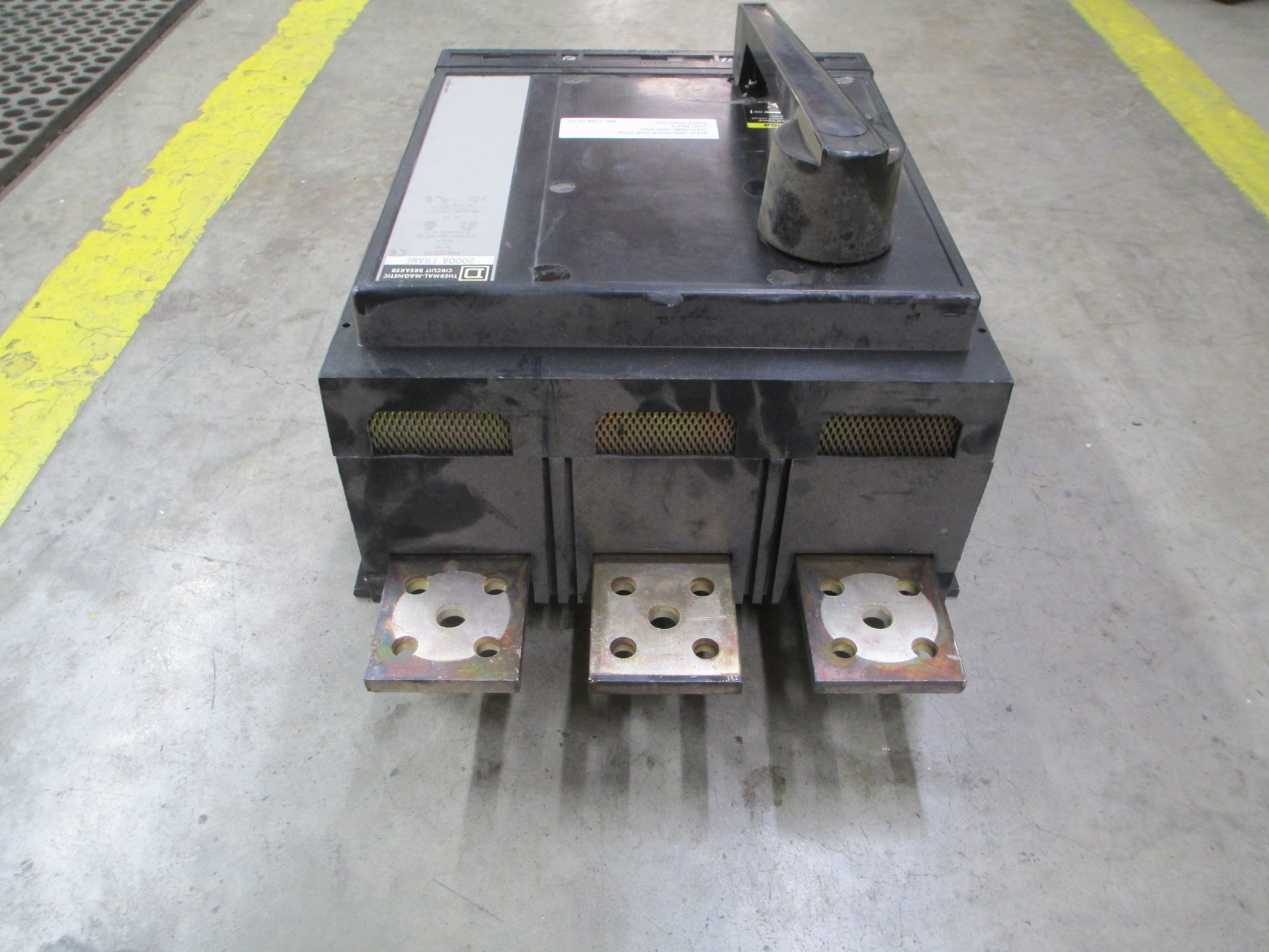 Square D PHF2036 Circuit Breaker 2000 Amp 600 Volt AC F/M M/O | Used ...