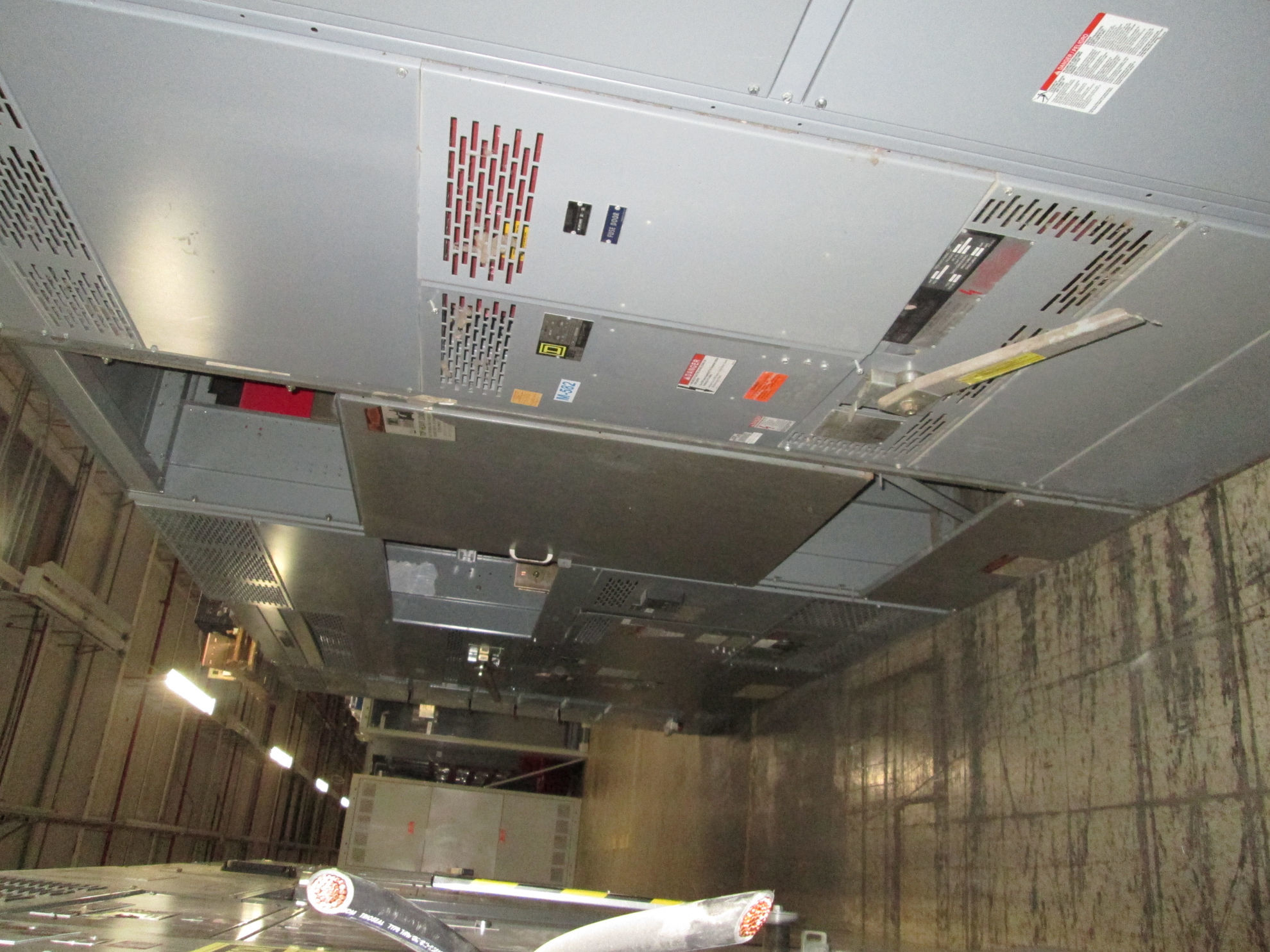 Square D QED Power Style Switchboard 2000 Amp 208Y/120 Volt 3 Ph 4W ...