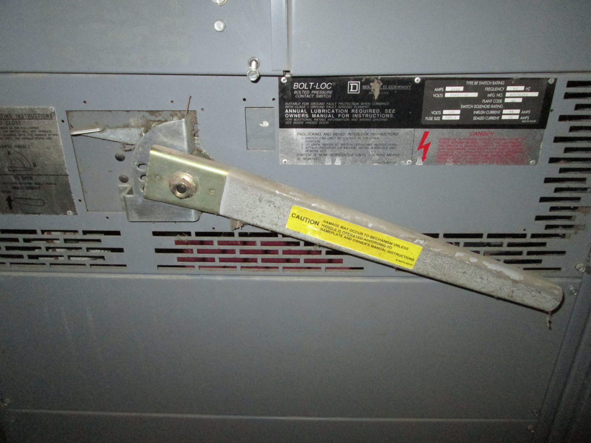 Square D QED Power Style Switchboard 2000 Amp 208Y/120 Volt 3 Ph 4W ...