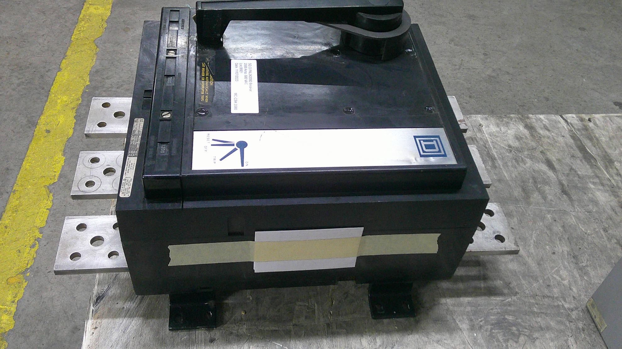 Square D PAL Circuit Breaker 2000 Amp 600 Volt AC M/O F/M | Used ...