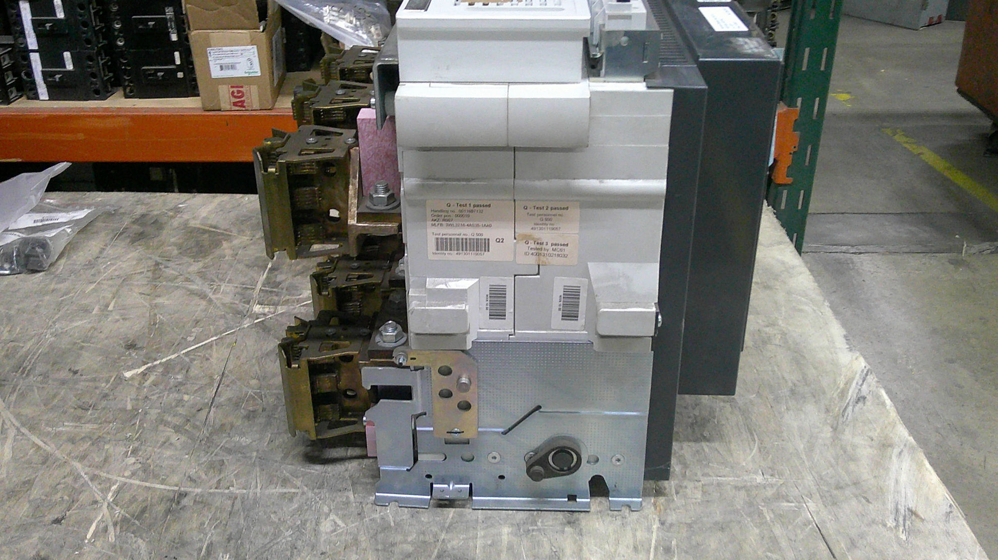 Siemens WLL2A316 Circuit Breaker 1600 Amp 600 Volt AC E/O D/O | Used ...