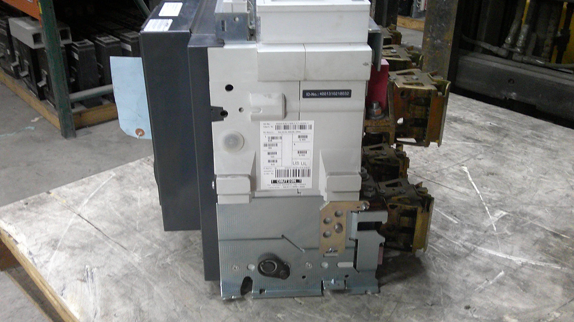 Siemens WLL2A316 Circuit Breaker 1600 Amp 600 Volt AC E/O D/O | Used ...