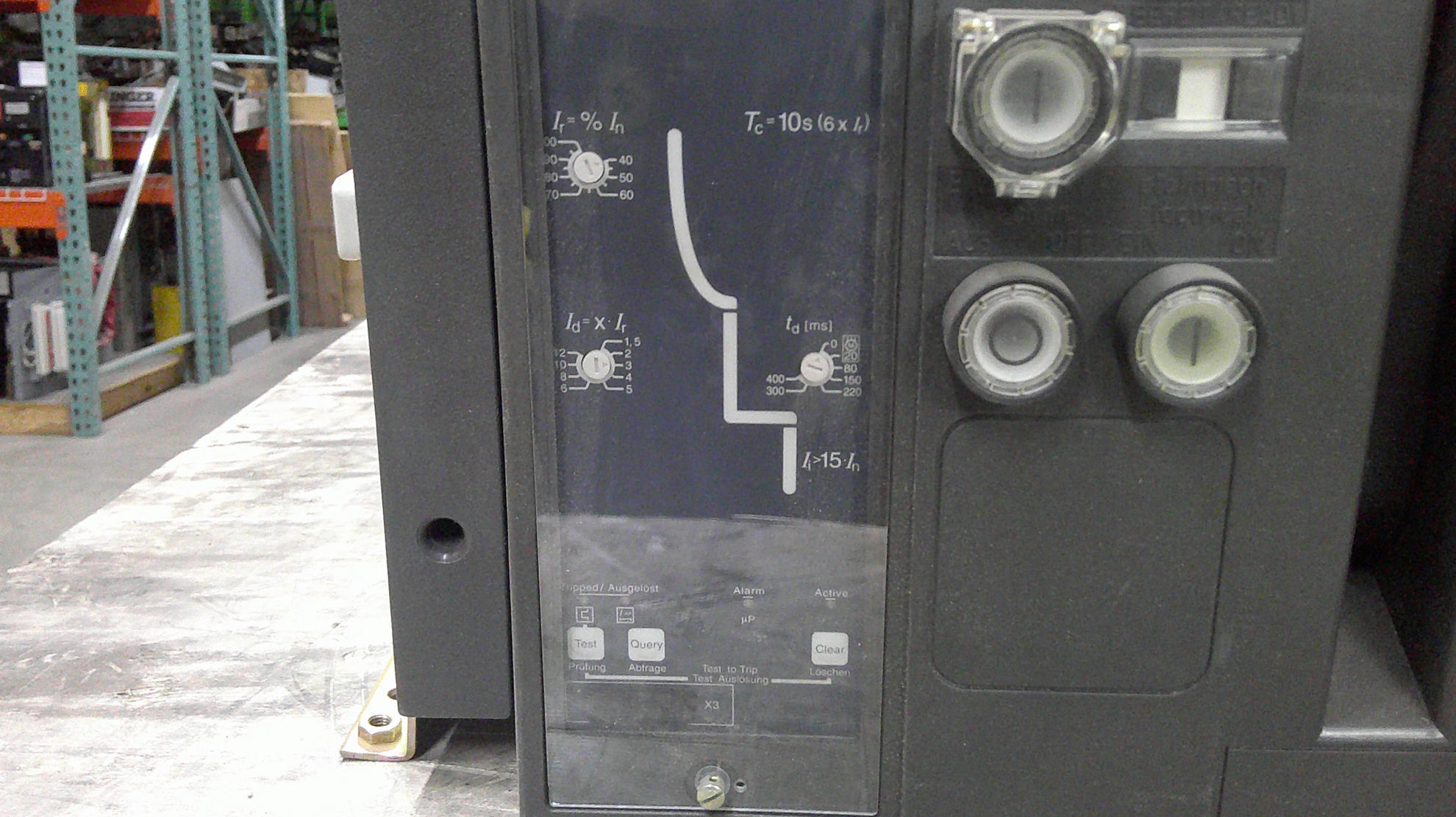 Siemens 3WN6 Circuit Breaker 3200 Amp 600 Volt AC M/O F/M Surplus ...