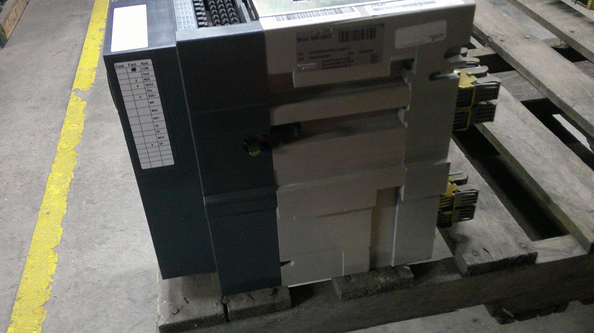 Square D MasterPact NW16H2 Circuit Breaker 1600 Amp 600 Volt AC M/O D/O ...