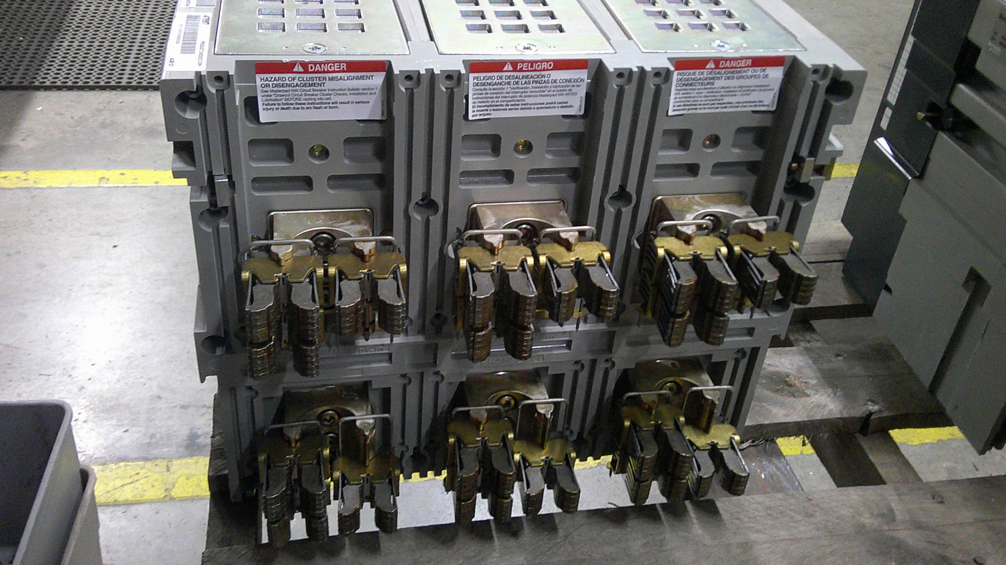 Square D MasterPact NW16H2 Circuit Breaker 1600 Amp 600 Volt AC M/O D/O ...