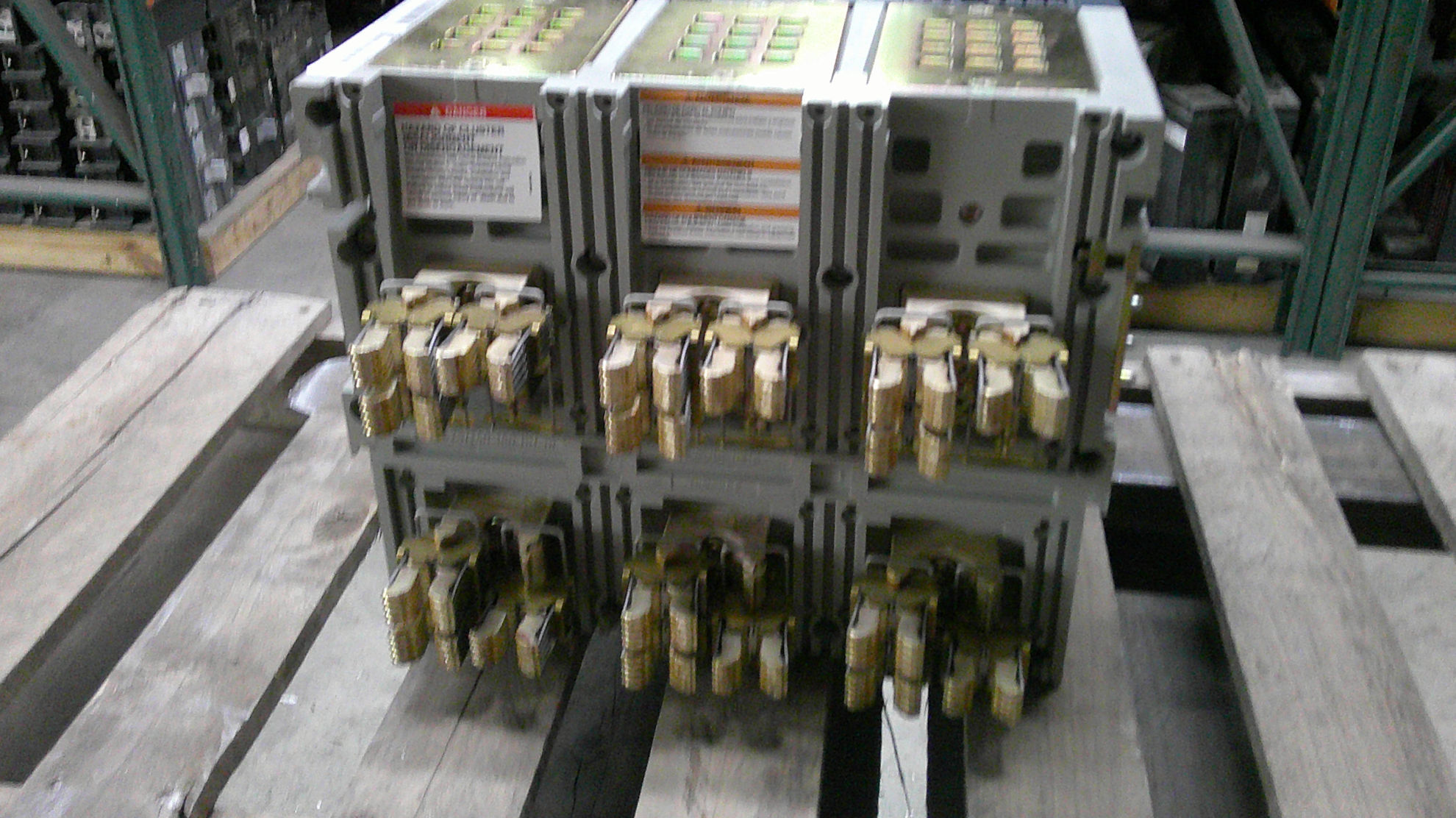 Square D MasterPact NW16H2 Circuit Breaker 1600 Amp 600 Volt AC M/O D/O ...