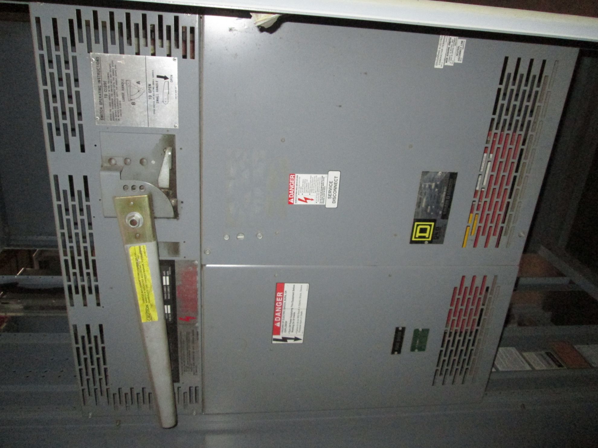 Square D QED Power Style Switchboard | 1600 Amp Main Lug Only | 480Y ...
