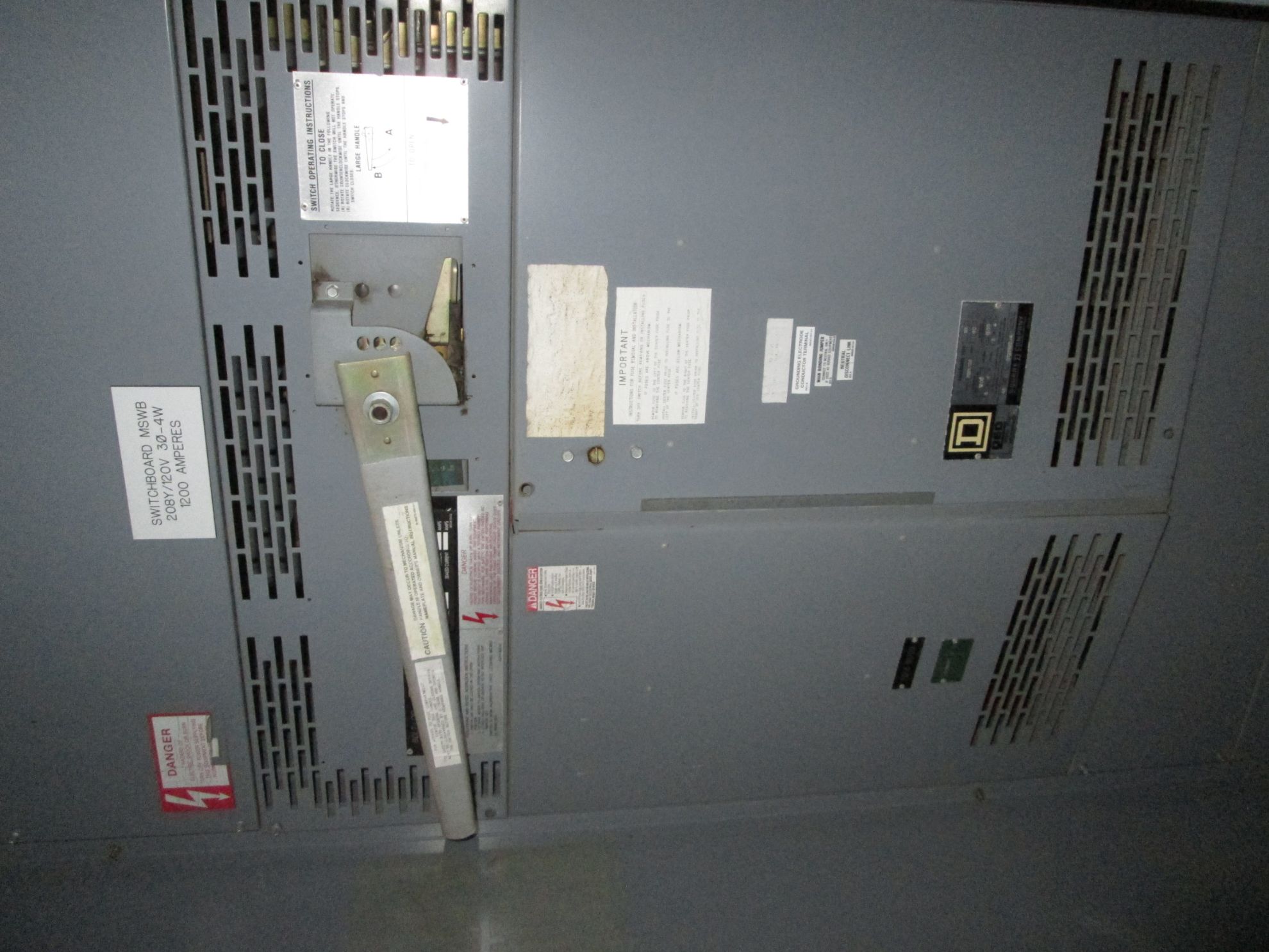 Square D QED Power Style Switchboard BP3212I | 1200 Amp Fusible Main ...