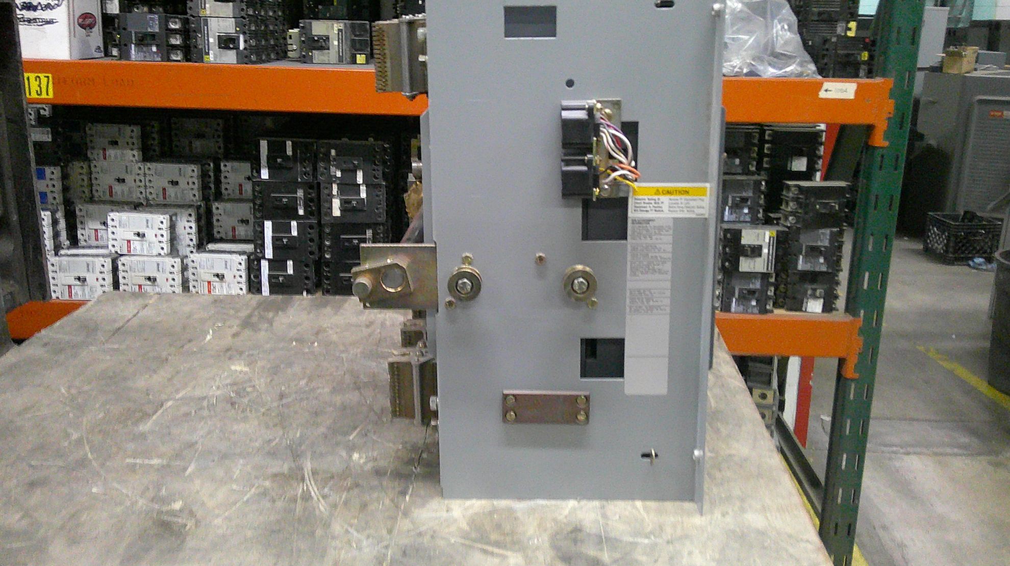 Westinghouse SPB100 Circuit Breaker 3000 Amp 600 Volt AC E/O D/O | Used ...