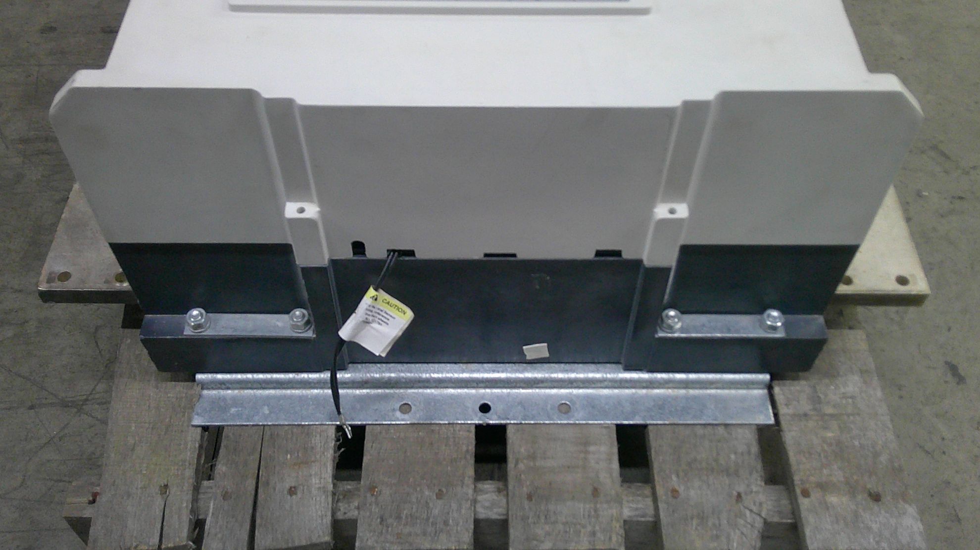 Siemens SBS2500 Circuit Breaker 2500 Amp 600 Volt AC M/O F/M | Used ...