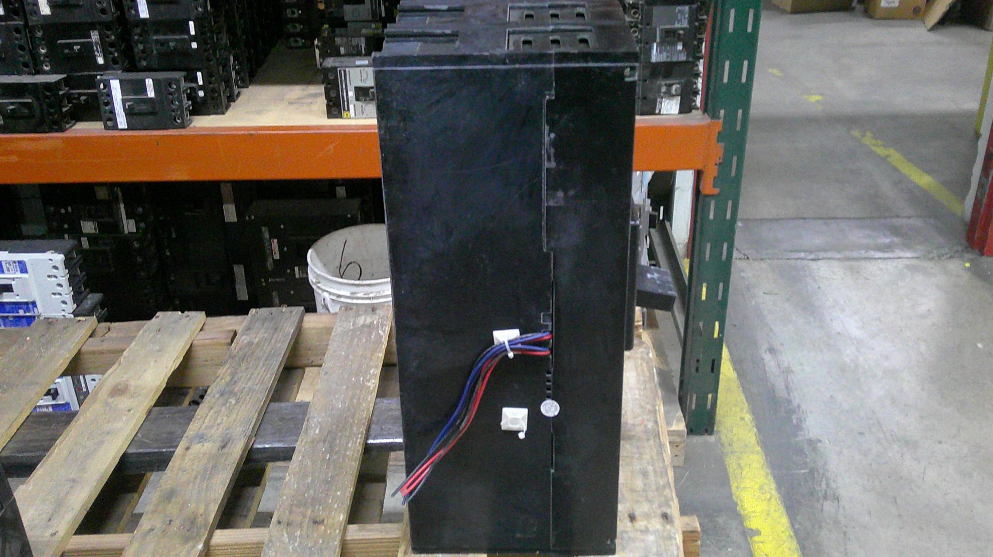 Eaton PB-DC Circuit Breaker PBDC32000W Circuit Breaker 2000 Amp 600 ...