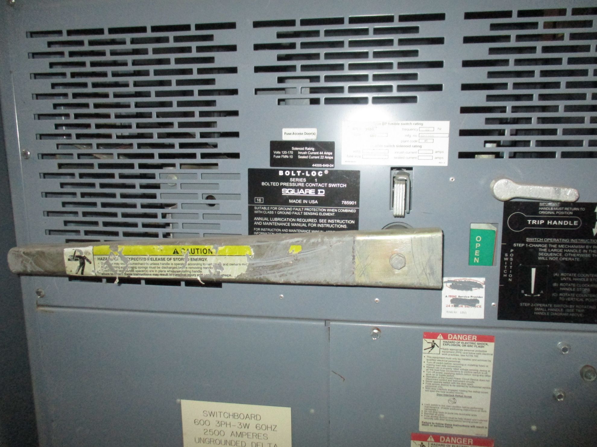 Square D QED Power Style Switchboard BP3306 | 2500 Amp Main Fusible ...
